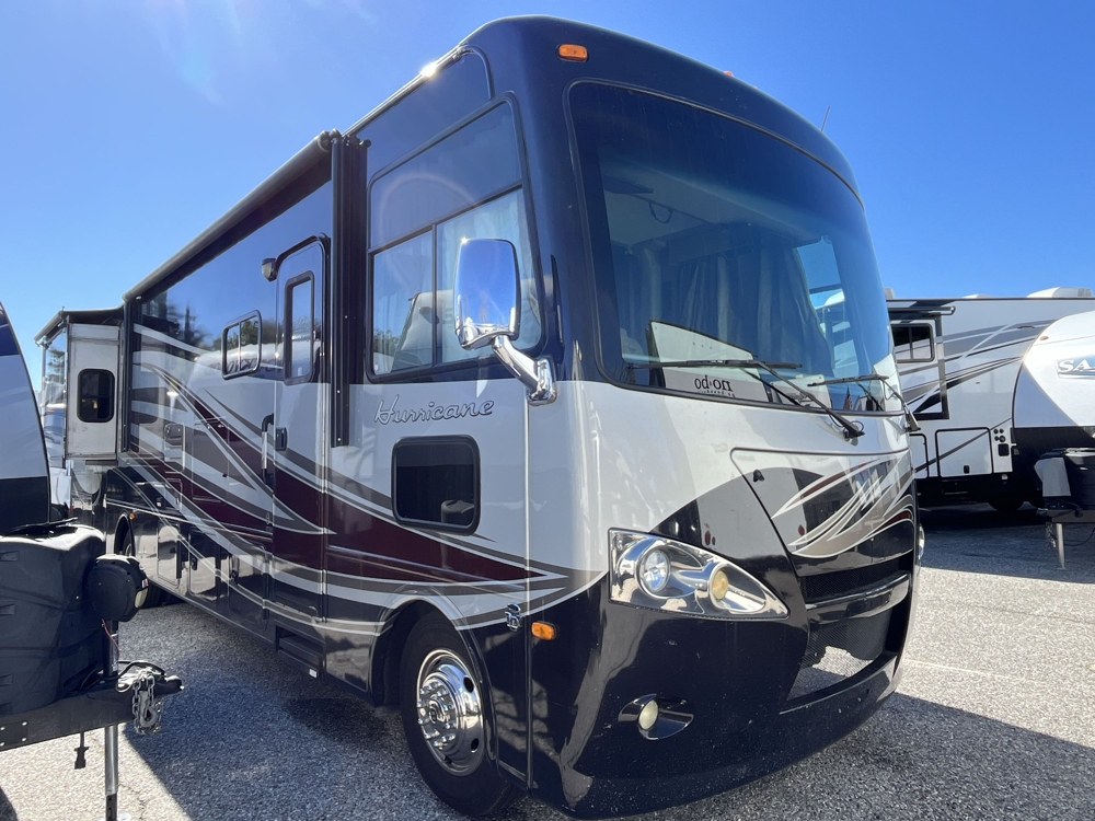 2014 Thor Hurricane 34E - Stock #2644146C | Morgan Hill, CA | Camping World