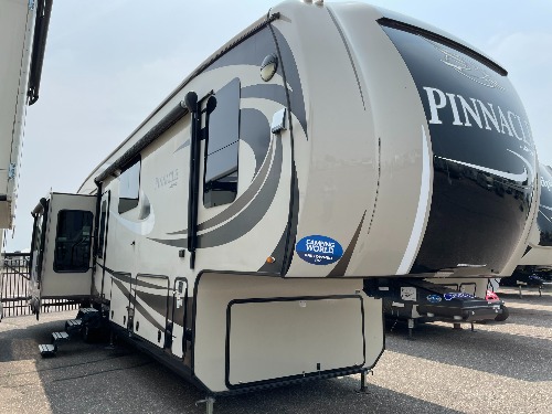 New or Used Jayco Pinnacle RVs for Sale - Camping World RV Sales