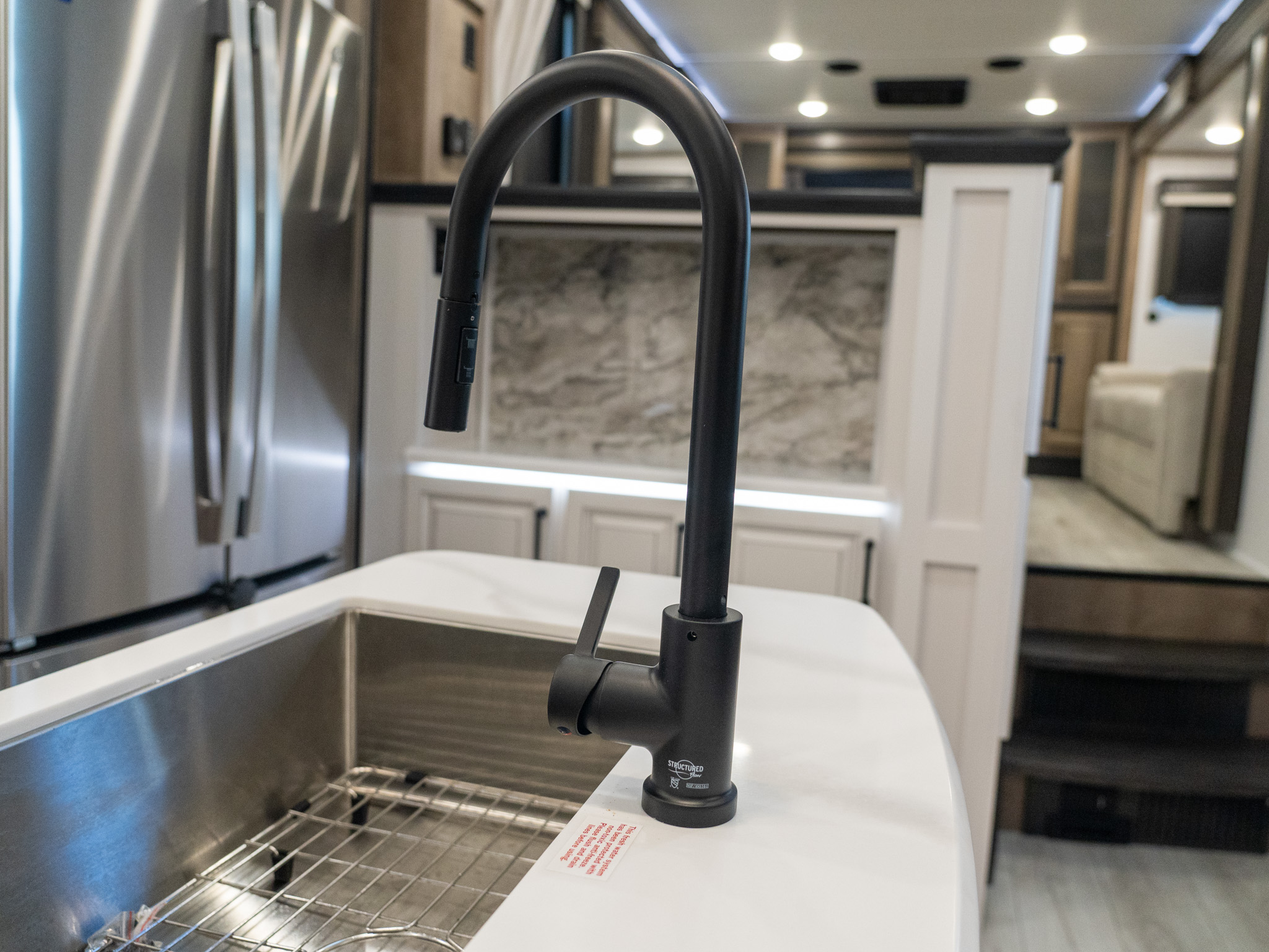 High-rise Pull-down Faucet