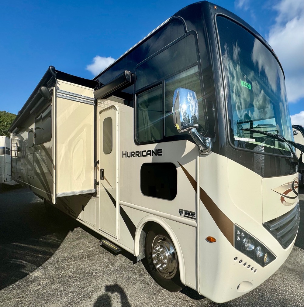 2020 Thor Hurricane 34R - Stock #2585635 | Newport News, VA | Camping World