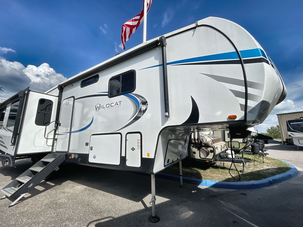 2022 Forest River Wildcat 333RLBS - Stock #2549135 | Summerfield, FL ...