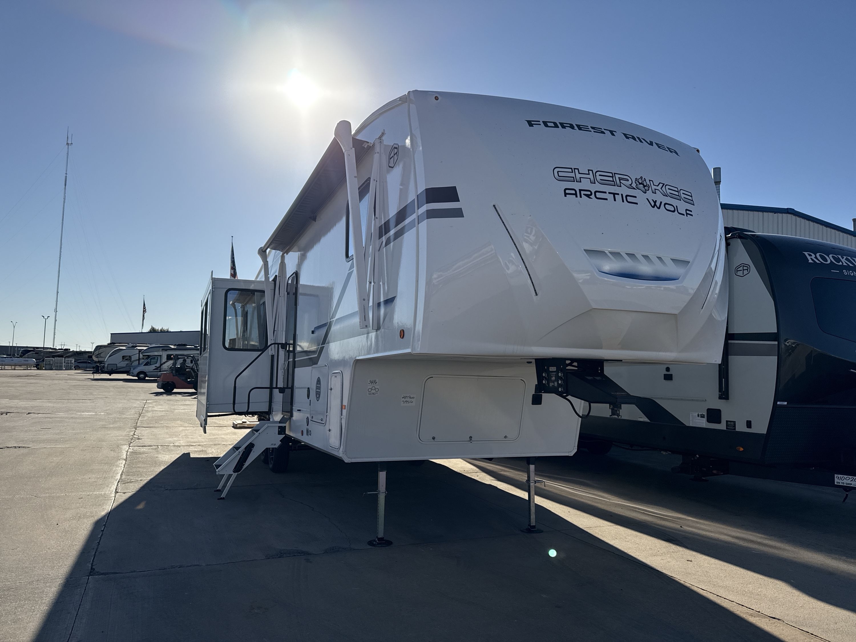 arctic wolf rv