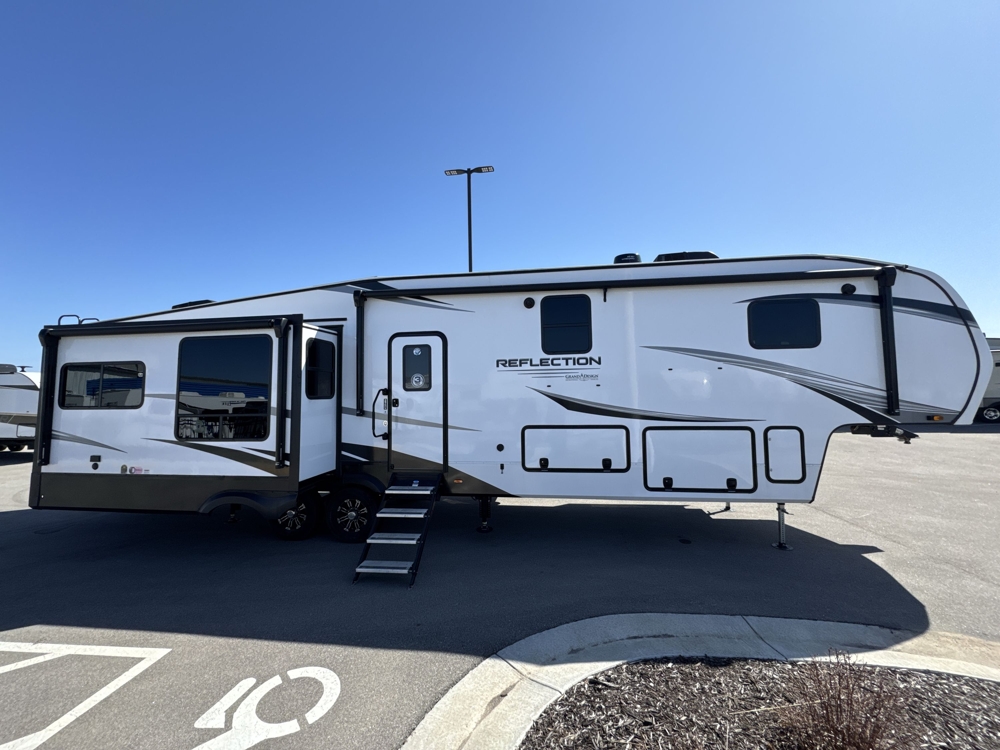 2023 Grand Design Reflection 367BHS - Stock #2528839P | Oshkosh, WI ...