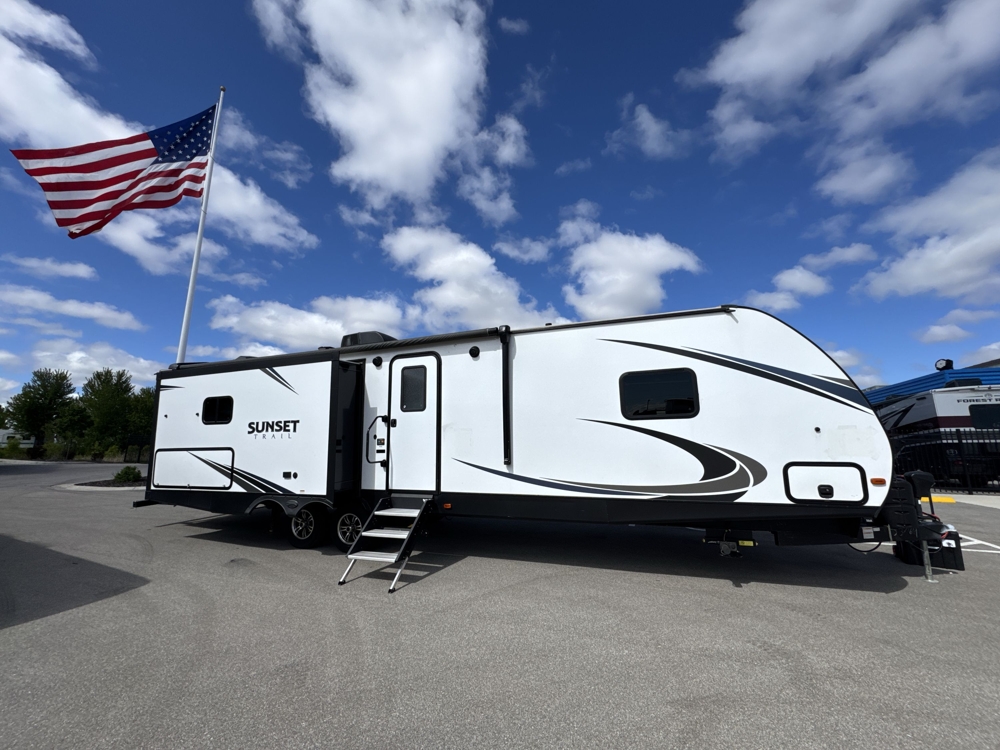 2018 Crossroads Sunset Trail 33CK - Stock #2548982P | Oshkosh, WI ...