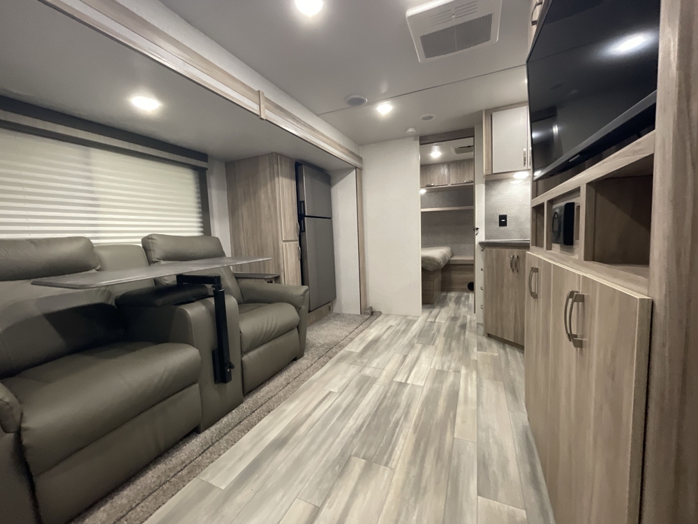 2022 Winnebago Minnie 2327TB - Stock #2360125A | Summerset, SD ...