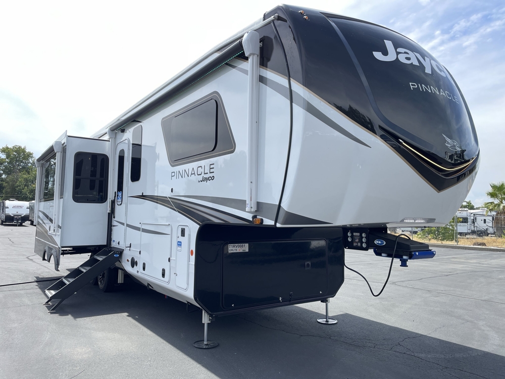 2026 Jayco Pinnacle 32RLTS - Stock #2535769 | Anderson, CA | Camping World