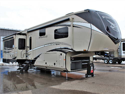 New or Used Jayco Pinnacle RVs for Sale - Camping World RV Sales