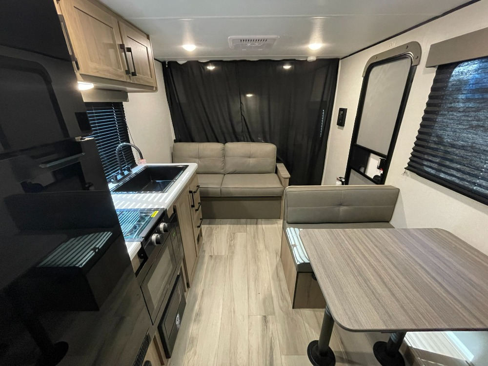 2025 Keystone Coleman 23B - Stock #2429557 | Oronoco, MN | Camping World