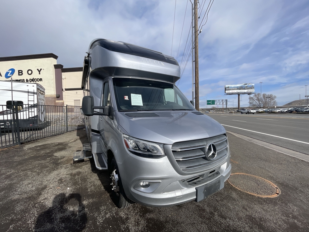 2020 Tiffin Wayfarer 25QW - Stock #2527900z | Reno, NV | Camping World