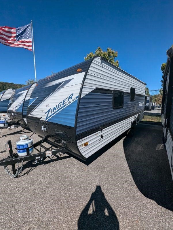 2025 Crossroads Zinger 18RB - Stock #2431454 | Roanoke, VA | Camping World