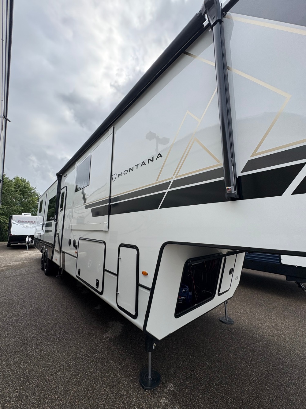 2026 Keystone Montana 3901RK - Stock #2537738 | Roanoke, VA | Camping World