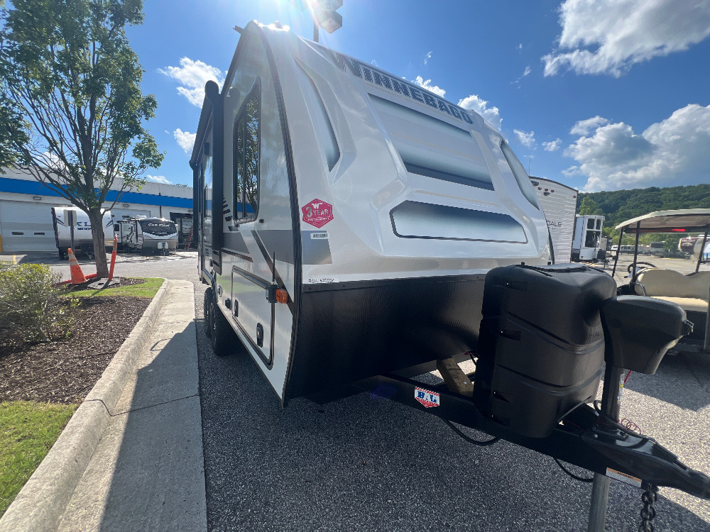 2022 Winnebago Micro Minnie 1808FBS - Stock #2570552 | Roanoke, VA ...