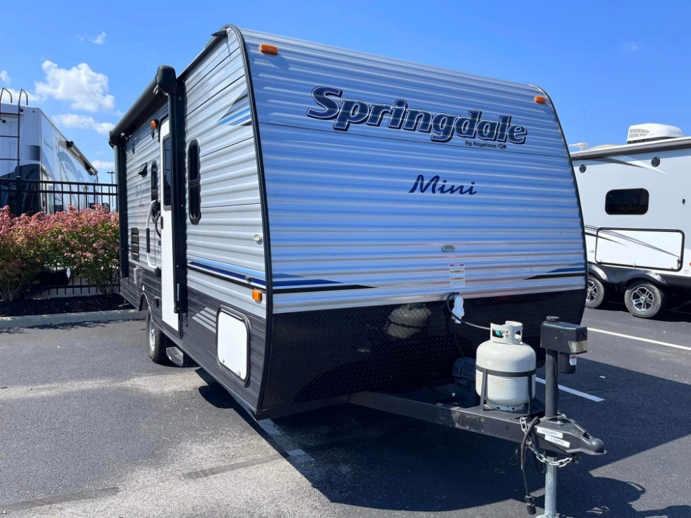 2020_keystone_springdale_1790fq_ros2293800_1.jpg