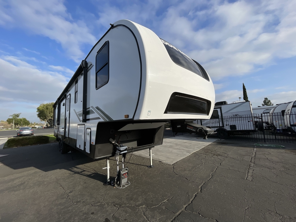 2025 Heartland Eddie Bauer Signature 3600LF - Stock #2449335 | Riverside, CA | Camping World