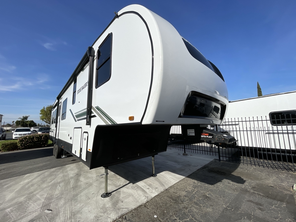 2025 Heartland Eddie Bauer Signature 3700MB - Stock #2485348 | Riverside, CA | Camping World