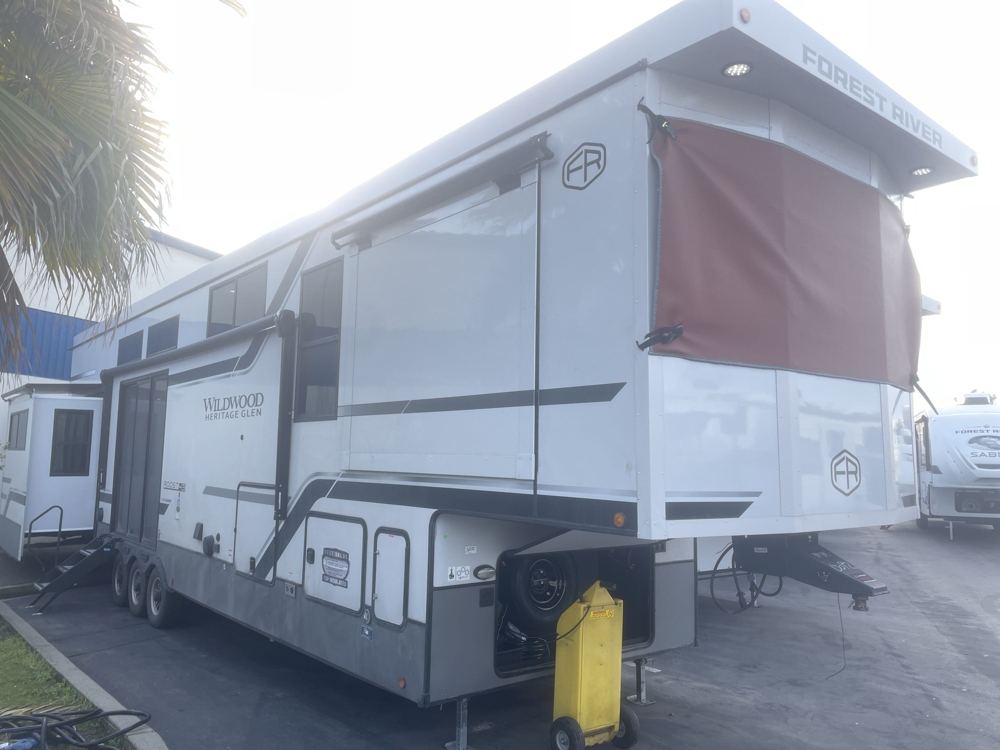 2025 Forest River Wildwood Heritage Glen ROOST43 - Stock #2441764 ...