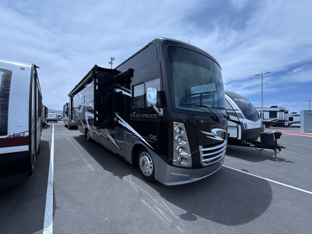 2020 Thor Challenger 35MQ - Stock #2518406A | Surprise, AZ | Camping World