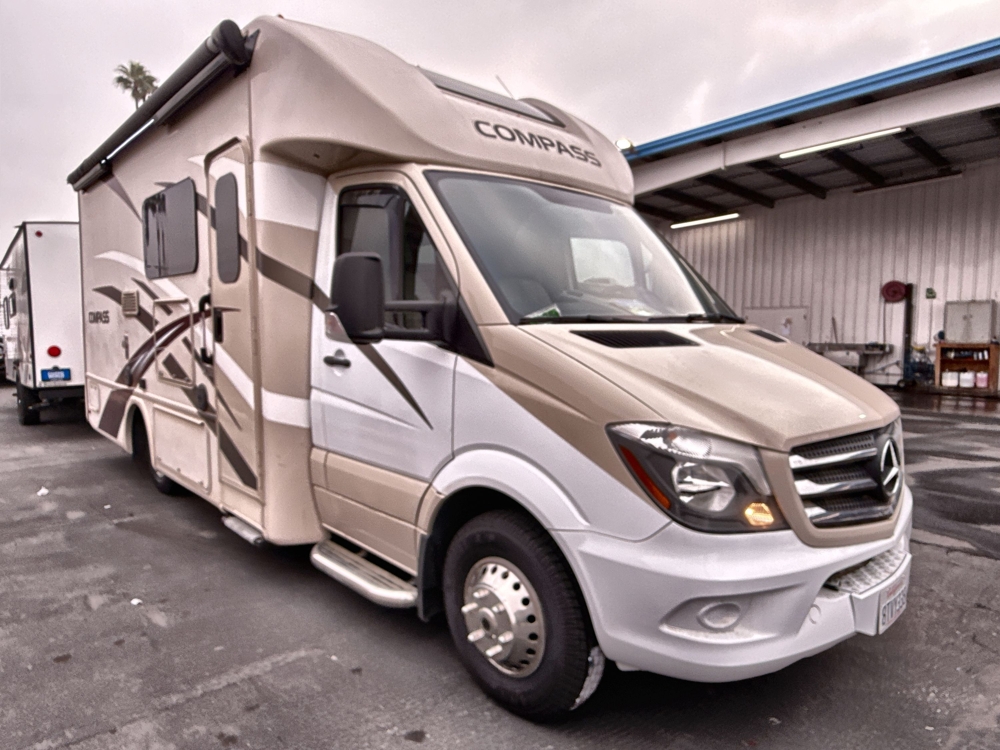 2018 Thor Compass 24TF - Stock #2626739Z | Bakersfield, CA | Camping World