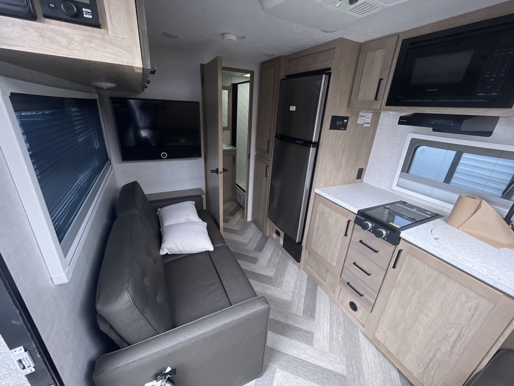 2022 Ember Overland 170MRB - Stock #2540371 | Sherman, TX | Camping World