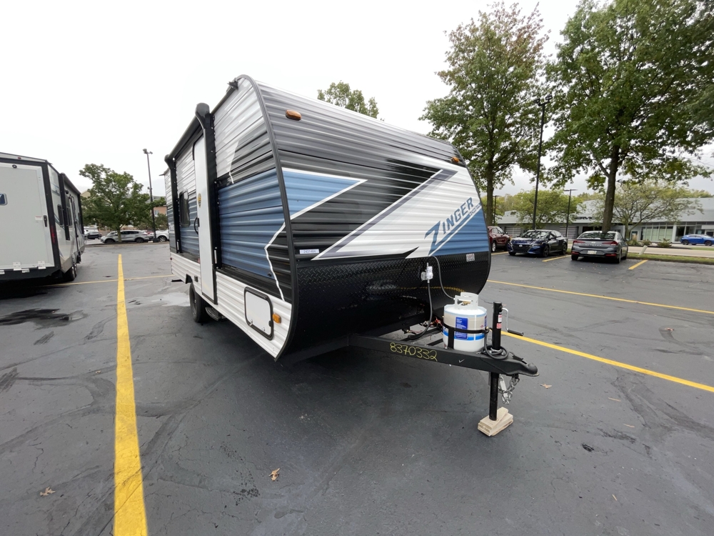 2025 Crossroads Zinger 18RB - Stock #2431484 | Akron, OH | Camping World