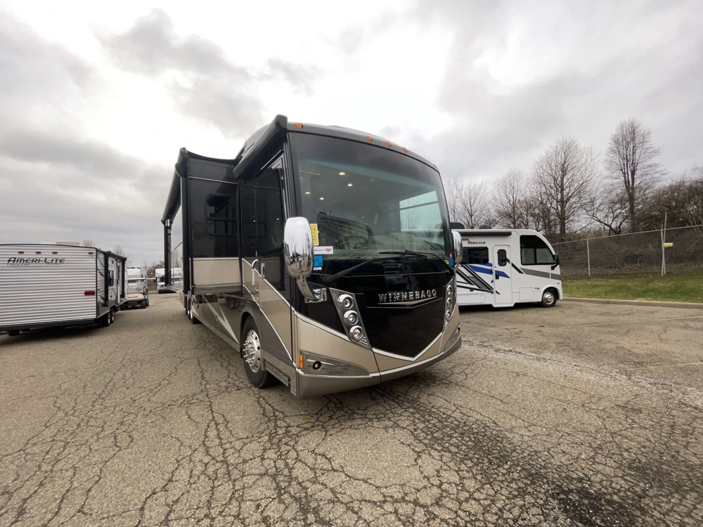 2016 Winnebago Tour 42QD - Stock #2526863 | Akron, OH | Camping World