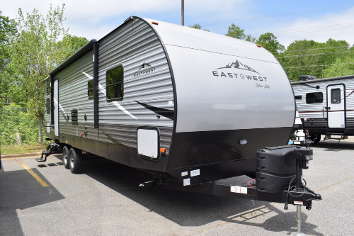 East To West Silver Lake RVs for Sale - Camping World RV Sales