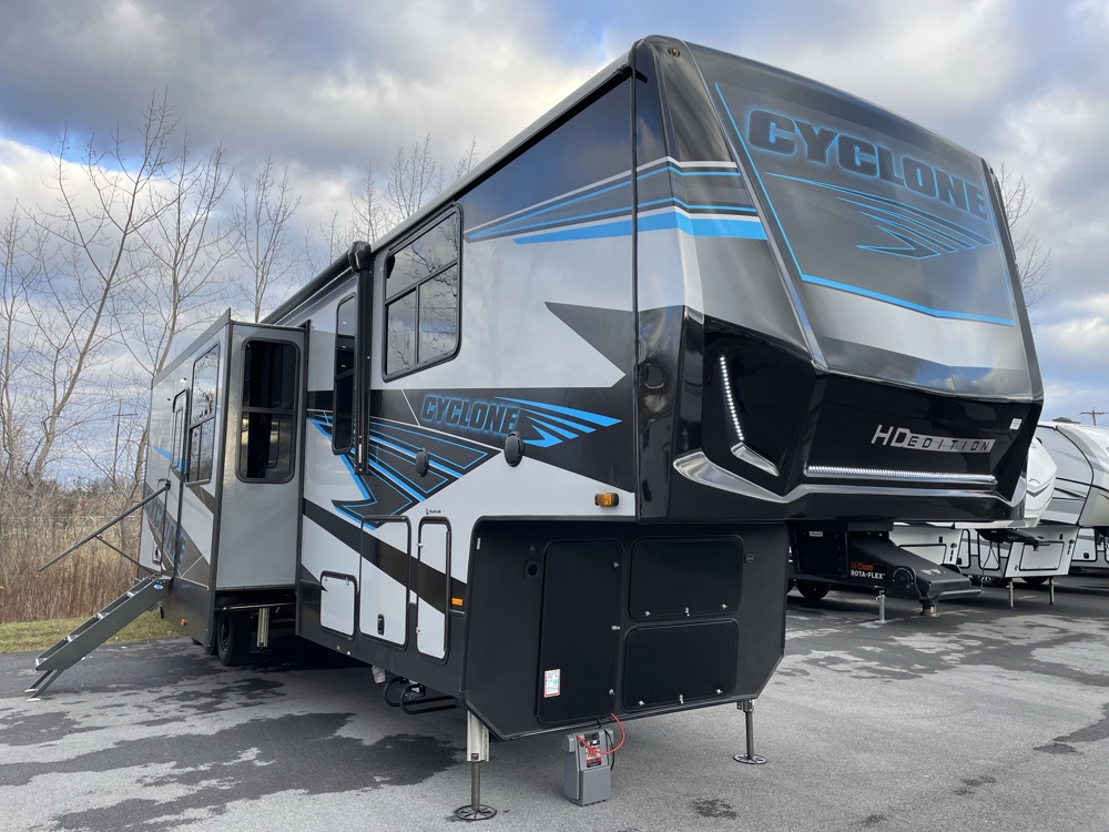 2025 Heartland Cyclone 4006 - Stock #2483044 | Syracuse, NY | Camping World