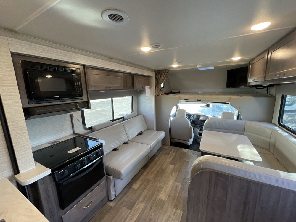 2025 Winnebago Spirit 31H - Stock #2261918 | Dover, FL | Camping World