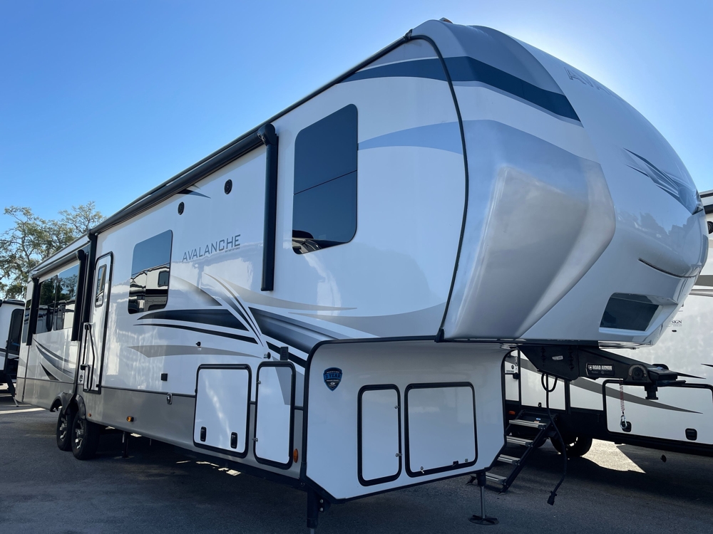 2023 Keystone Avalanche 372MB - Stock #2524299 | Dover, FL | Camping World