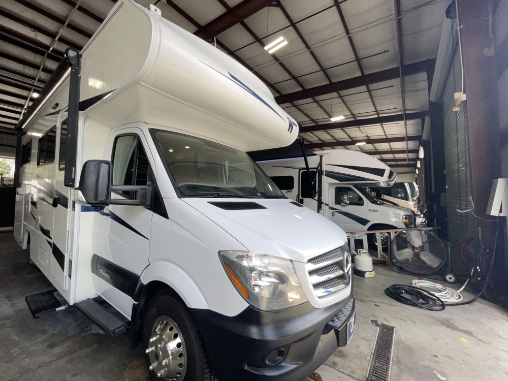 2020 Winnebago Vita 24F - Stock #2573057 | Dover, FL | Camping World