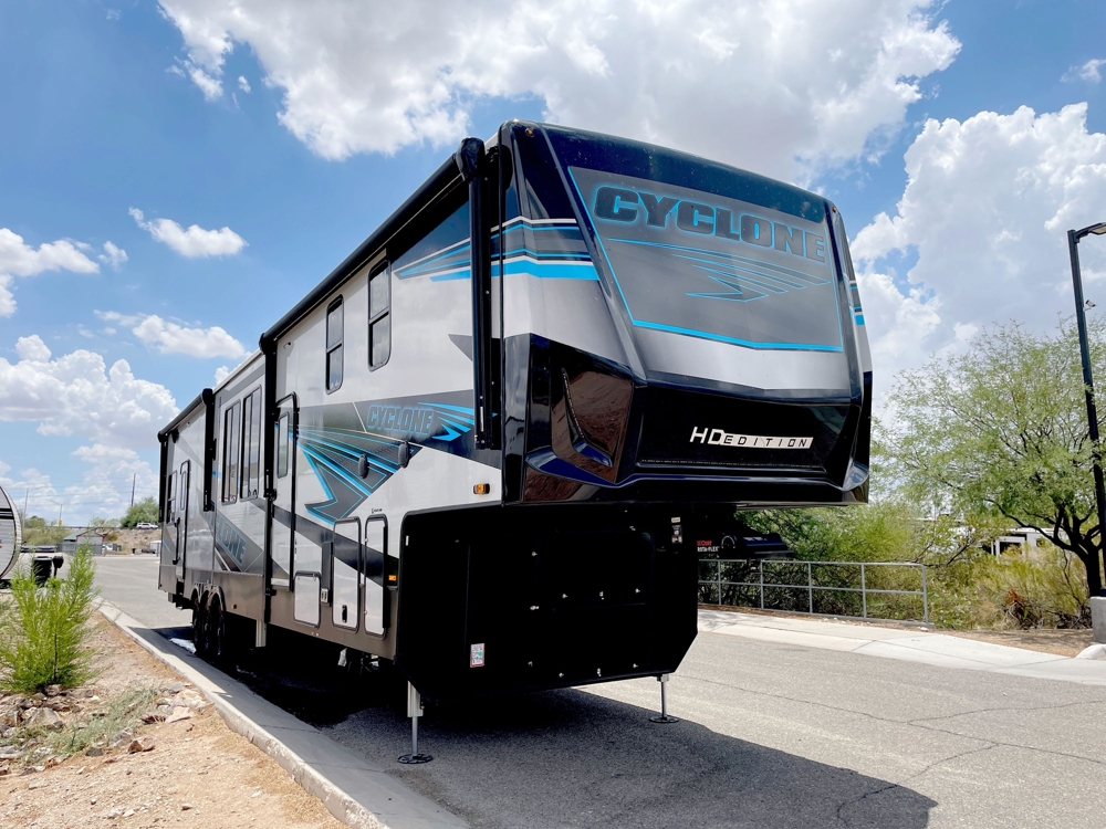 2025 Heartland Cyclone 4118 - Stock #2525158 | Tucson, AZ | Camping World