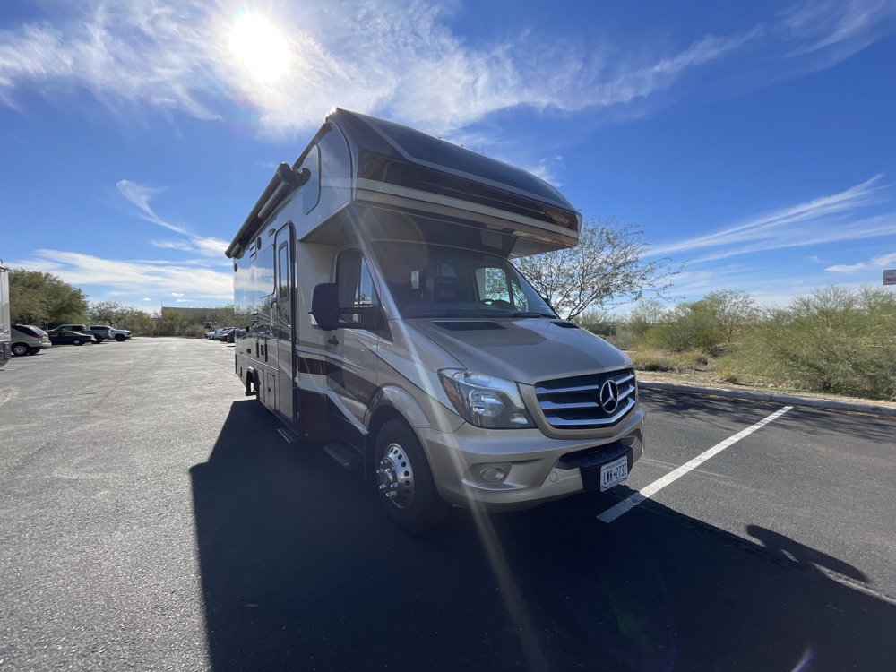 2018 Dynamax Isata 3 24FW - Stock #2631659P | Tucson, AZ | Camping World