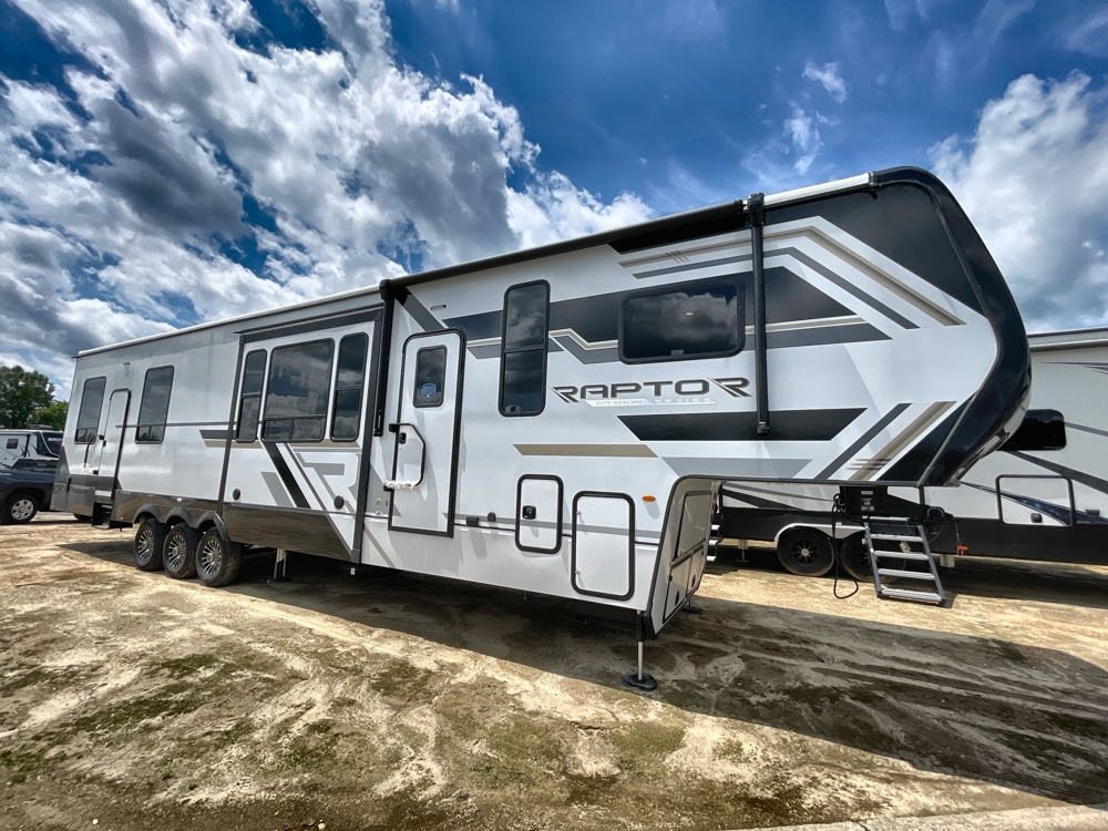 2025 Keystone Carbon 398 - Stock #2520228 | Thornburg, VA | Camping World