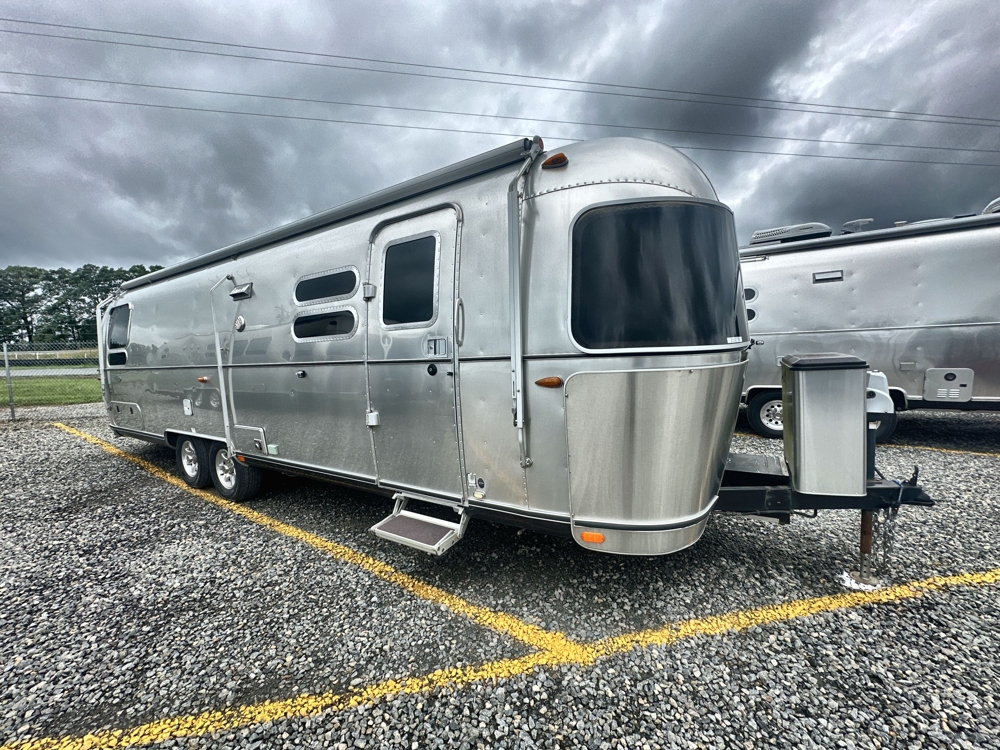 2017 Airstream Flying Cloud 30 - Stock #2552776 | Thornburg, VA | Camping World