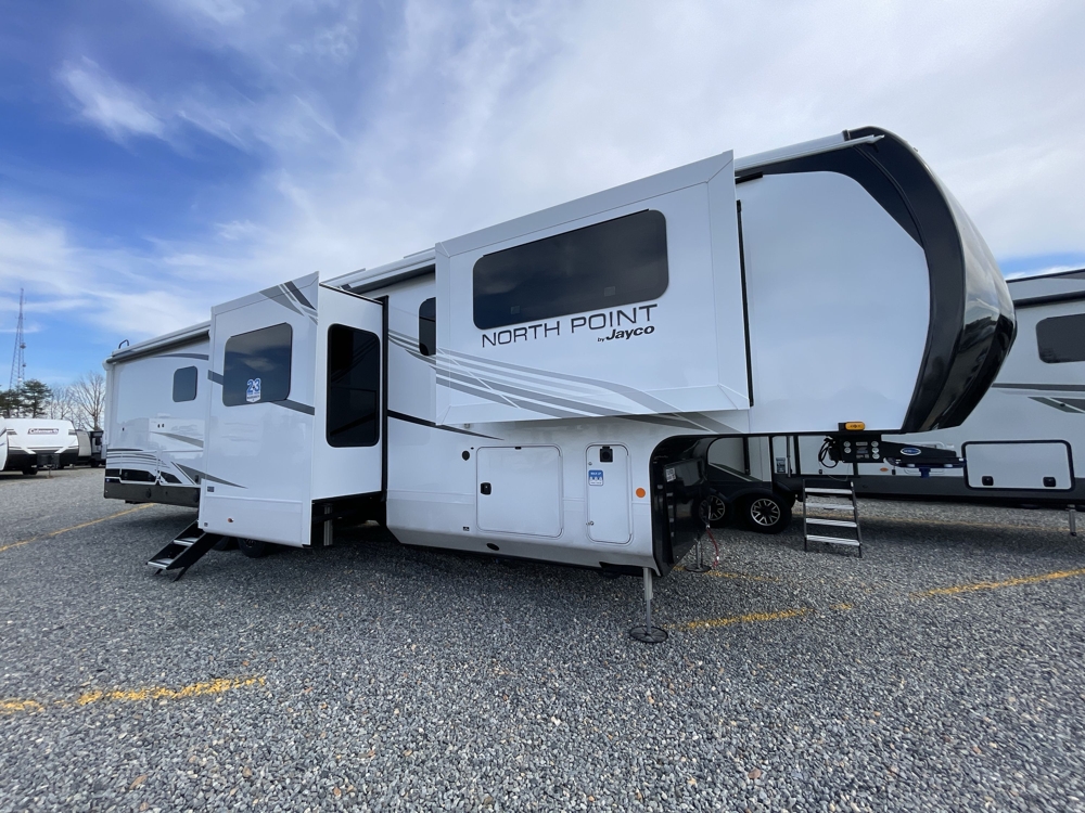 Camping World Of Thornburg