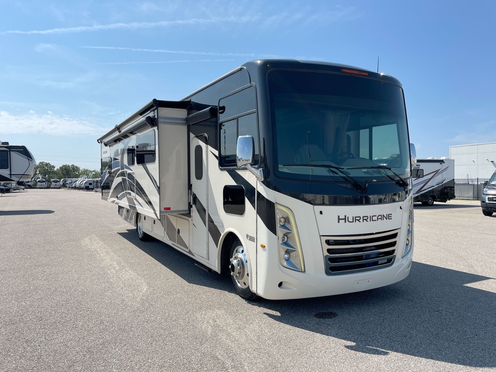 2022 Thor Hurricane 34R - Stock #2594573P | Wichita, KS | Camping World