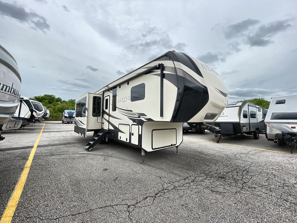 2018 Keystone Alpine 3400RS - Stock #2539976 | Wentzville, MO | Camping World
