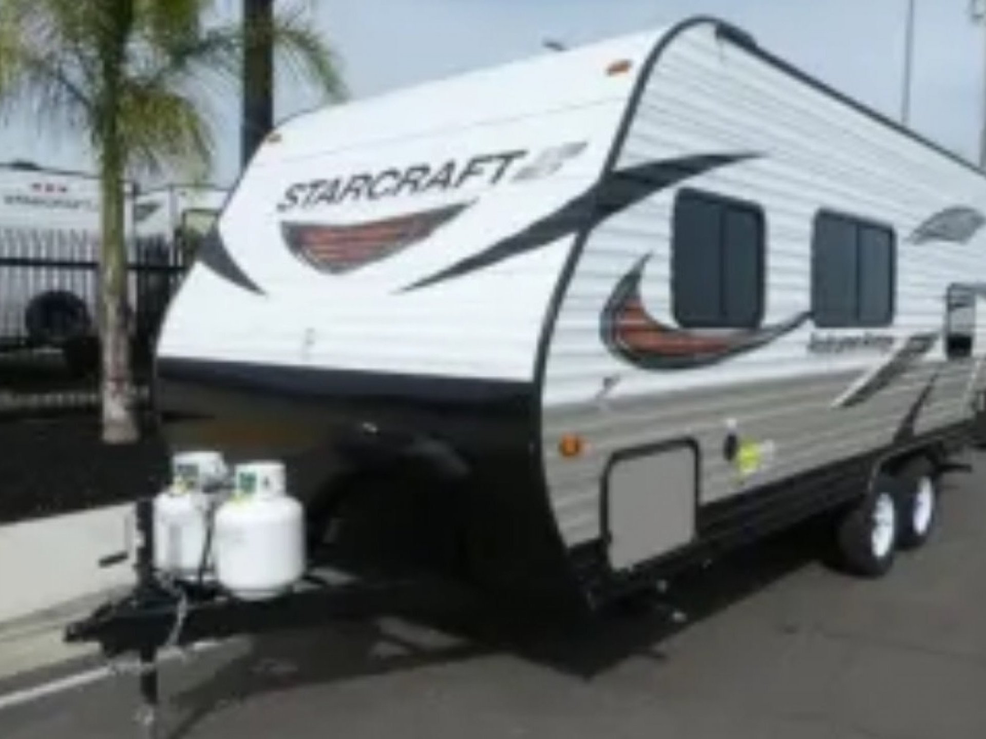 2018 STARCRAFT AUTUMN RIDGE 20BH - Good Sam RV Rentals