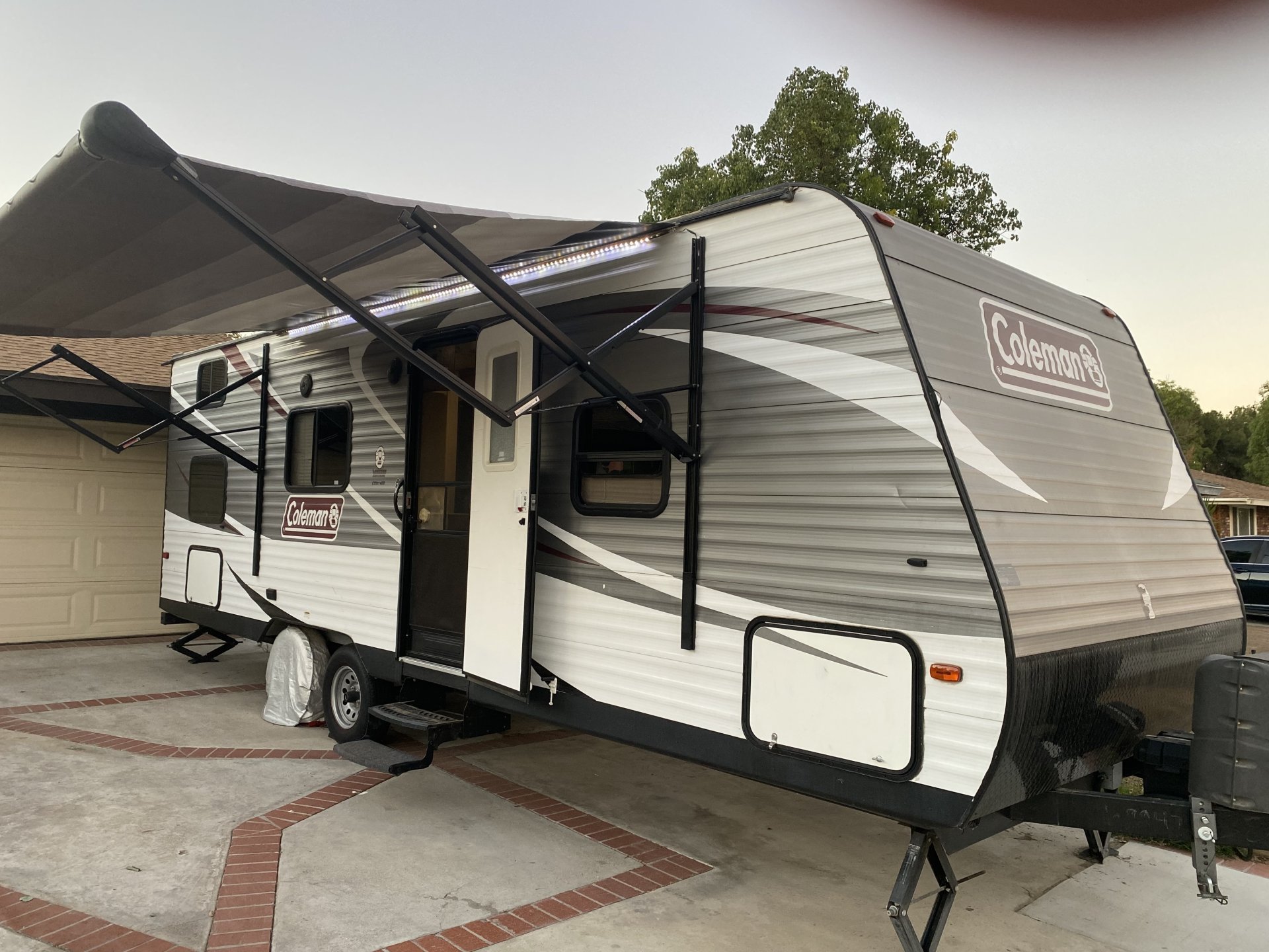 2017 COLEMAN LANTERN 274BH - Good Sam RV Rentals