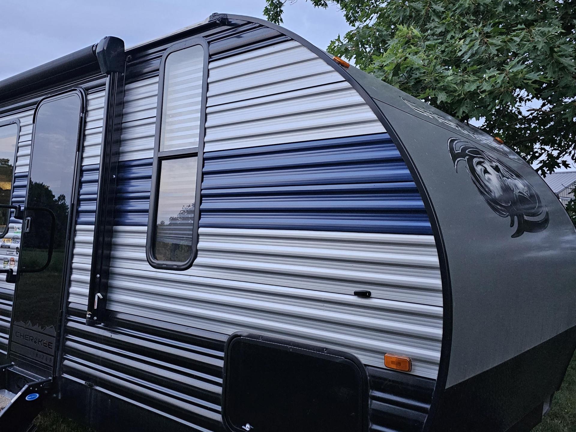 2022 FOREST RIVER CHEROKEE GREY WOLF 26BRB - Good Sam RV Rentals