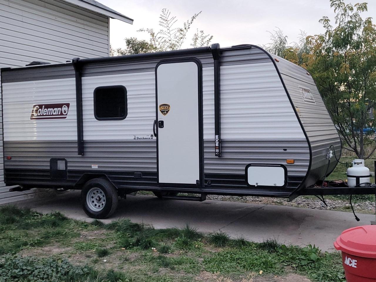 2023 COLEMAN LANTERN LT 17B - Good Sam RV Rentals