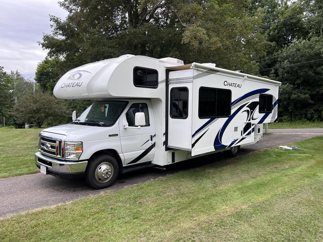 2021 THOR MOTOR COACH CHATEAU 27R - Good Sam RV Rentals