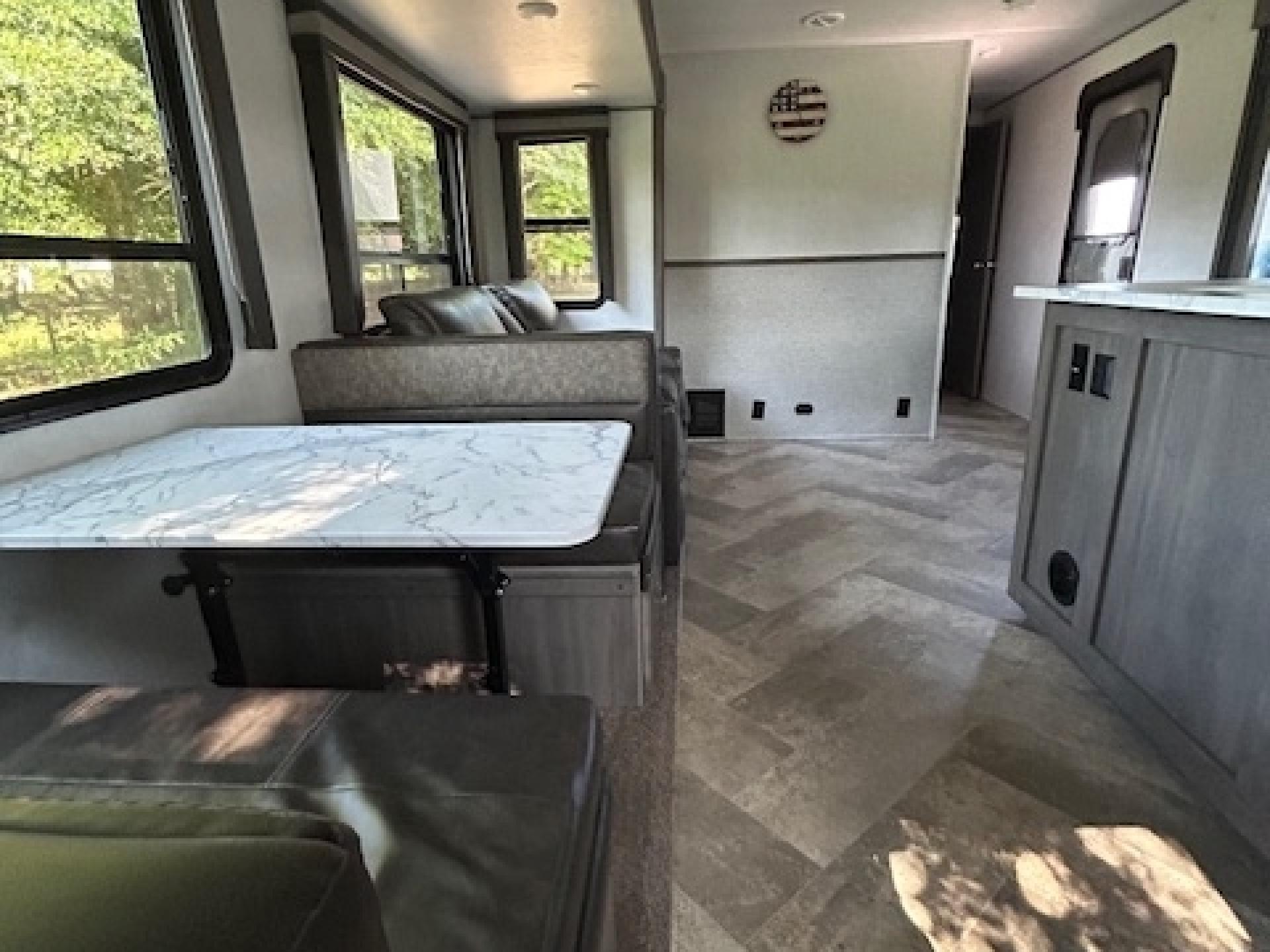 2021 EAST TO WEST ALTA 2810KIK - Good Sam RV Rentals