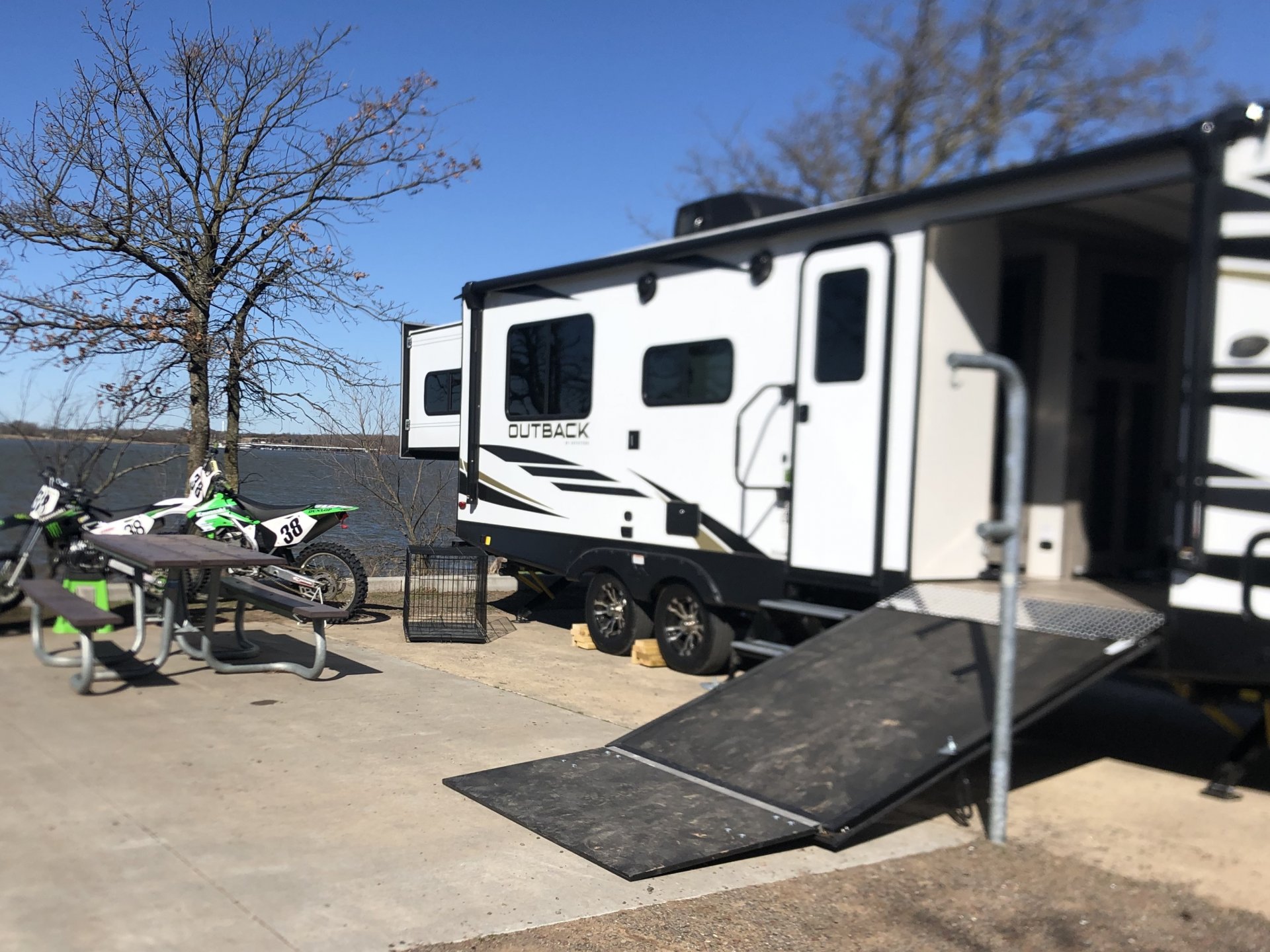 2021 KEYSTONE OUTBACK ULTRA-LITE 240URS - Good Sam RV Rentals